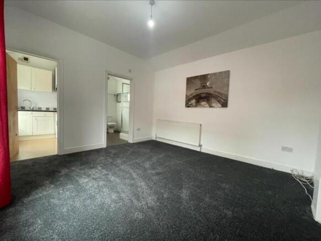 2 bedroom flat for rent in Crwys Road, Cathays, CF24