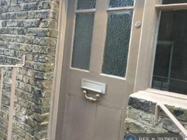 2 bedroom flat for rent in Crystal Palace, London, SE19