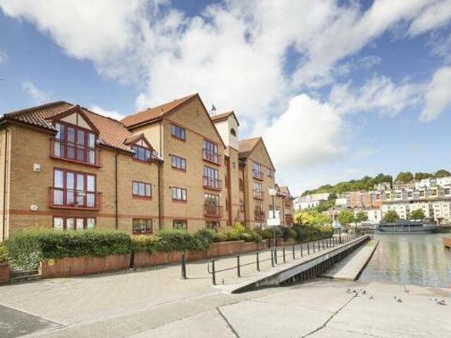 2 Bedroom Flat For Rent In Cumberland Close