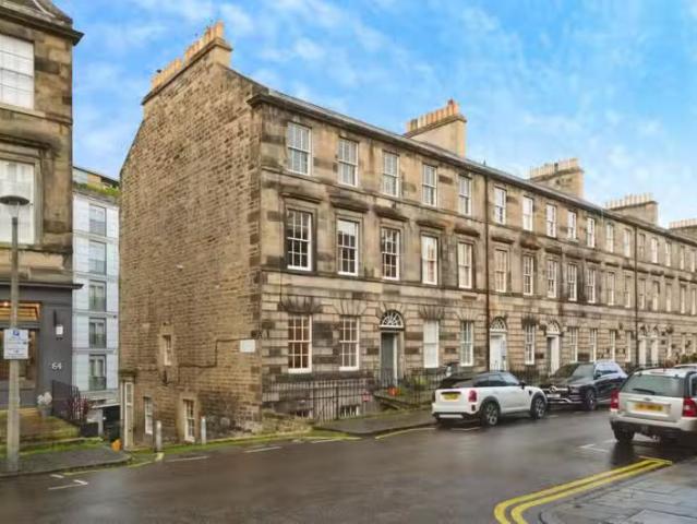 2 bedroom flat for rent in Cumberland Street, New Town, Edinbu.