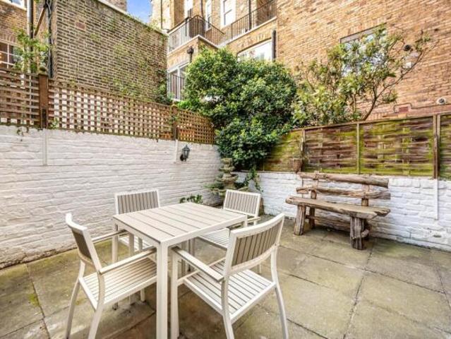 2 bedroom flat for rent in Cumberland Street, Pimlico, SW1V