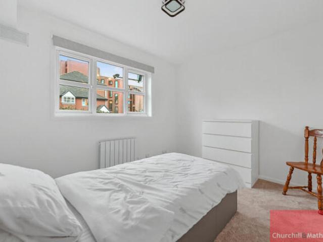 2 bedroom flat for rent in Curtis Drive, Acton, W3 6, W3