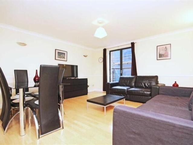 2 bedroom flat for rent in Curlew Street, Shad Thames, SE1