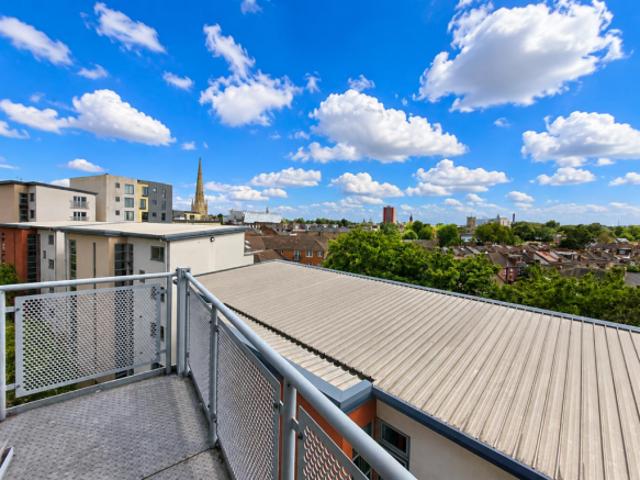 2 bedroom flat for rent in Curness Street, London, SE13