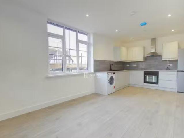 2 bedroom flat for rent in Cyncoed Road, Cyncoed, Cardiff, CF23