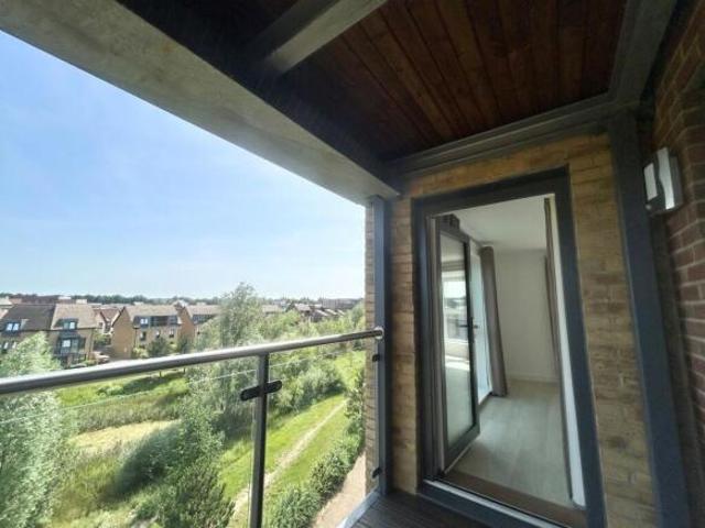 2 bedroom flat for rent in Cyber Avenue, Oakgrove, MK10