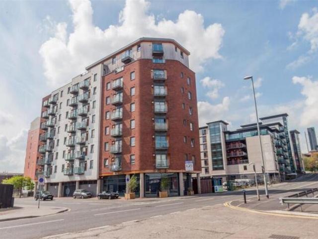 2 bedroom flat for rent in Cypress Point, Leeds City Centre, LS2