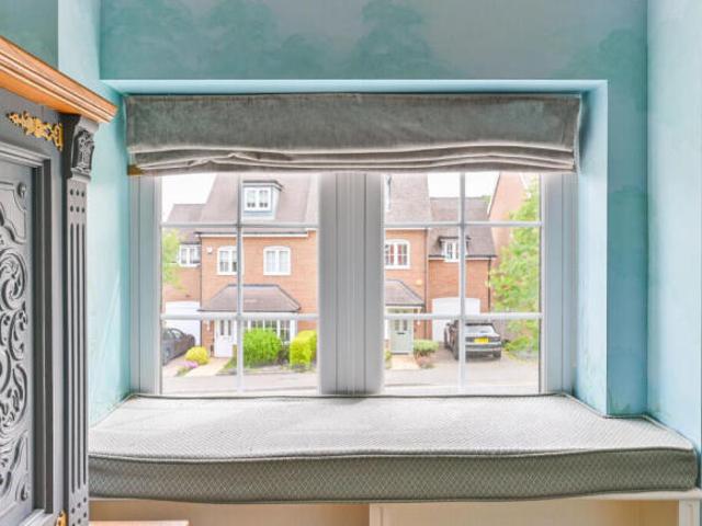 2 bedroom flat for rent in Damson Way, Sutton, Carshalton, SM5