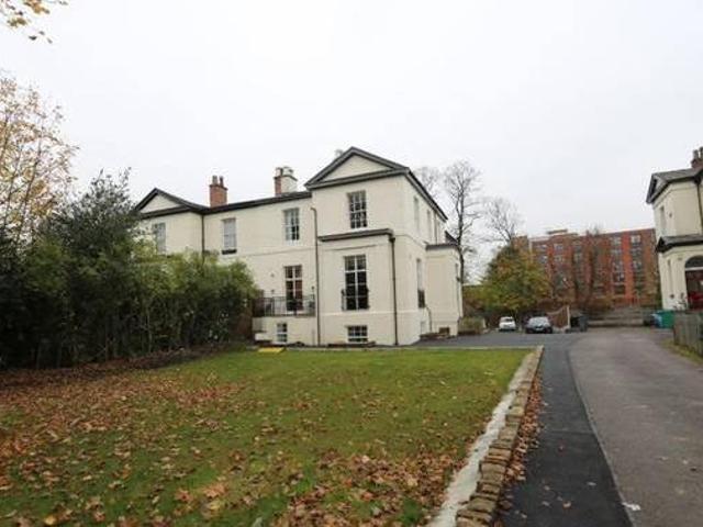 2 bedroom flat for rent in Daisy Bank Road Manchester M14
