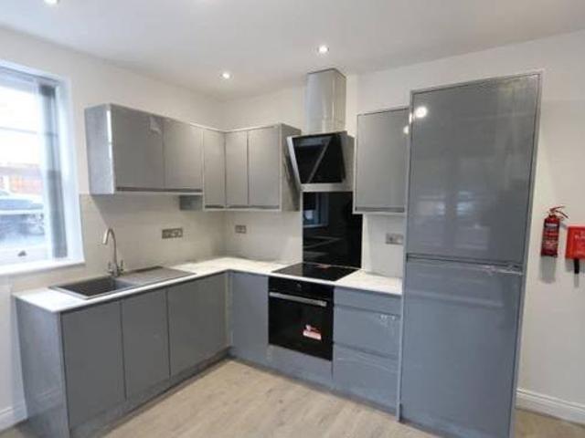 2 bedroom flat for rent in Daisy Bank Road Manchester M14
