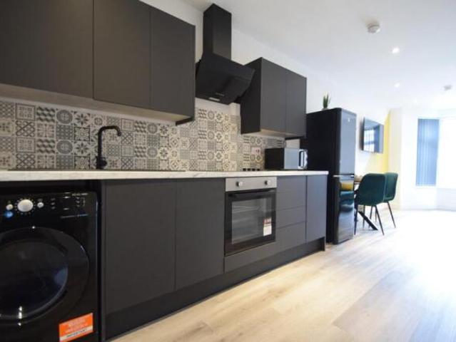 2 bedroom flat for rent in Dalton Street, Cathays, CF24