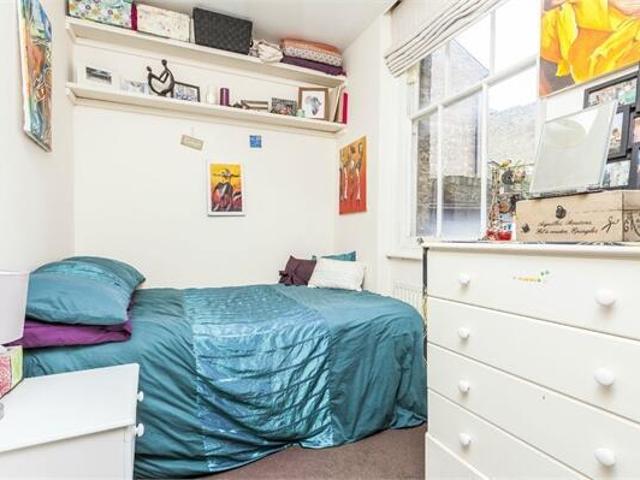 2 bedroom flat for rent in Dalyell Road, Brixton, SW9