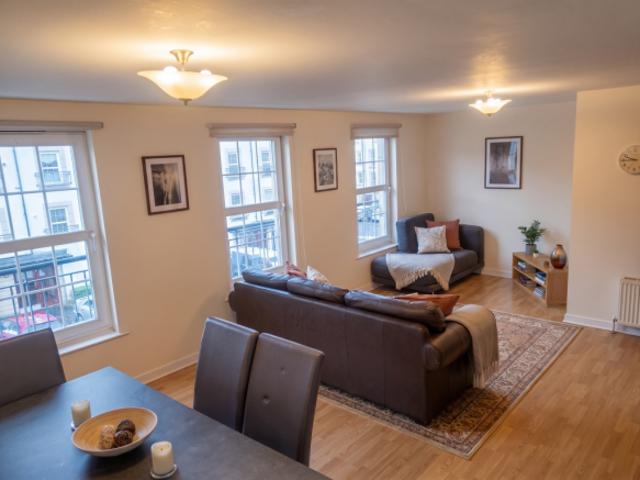 2 bedroom flat for rent in Dalry Gait, Edinburgh, EH11