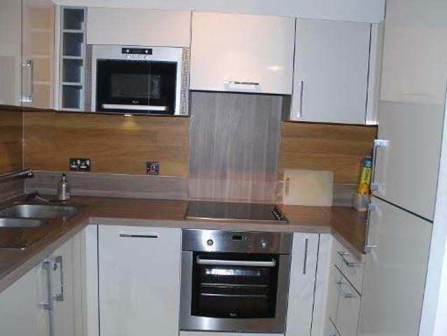 2 Bedroom Flat For Rent In Dalston Square, London
