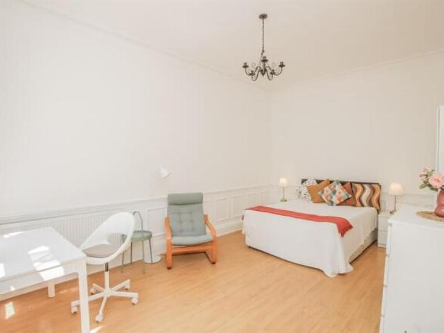 2 bedroom flat for rent in Dartmouth Road, Mapesbury Conservation Area, NW2