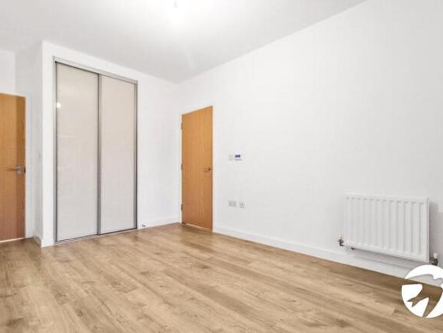 2 bedroom flat for rent in Darbyshire House, Clovelly Place, GreenhitheHey, Kent, DA9