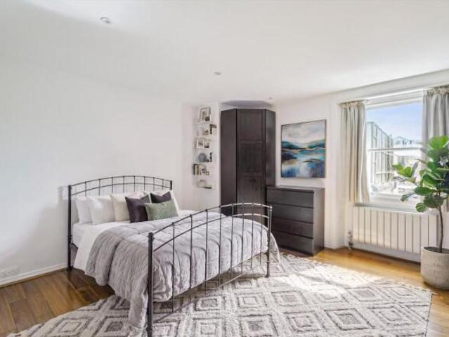 2 bedroom flat for rent in De Vere Gardens, Kensington, London W8