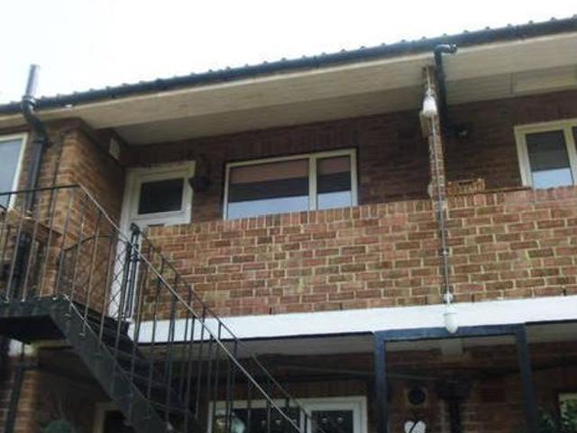 2 bedroom flat for rent in Dental Street Hythe CT21