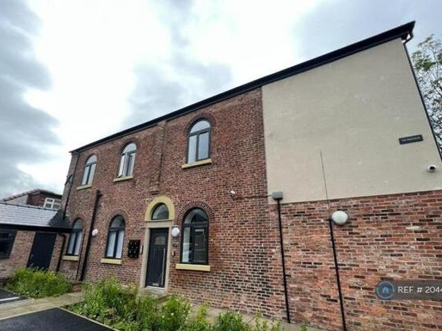 2 Bedroom Flat For Rent In Denton, Manchester