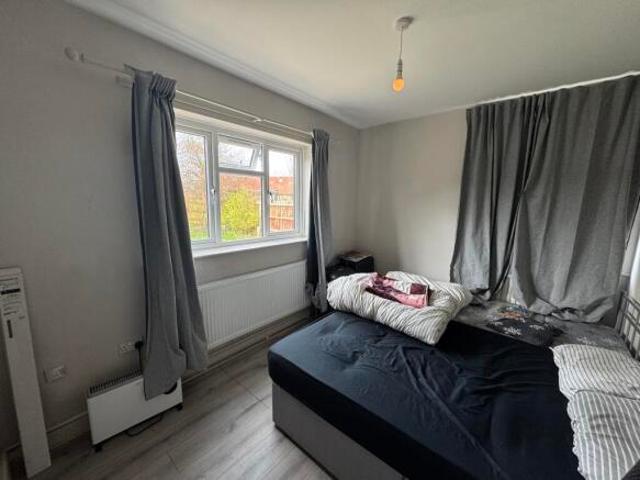 2 bedroom flat for rent in Denzil Avenue, SO14