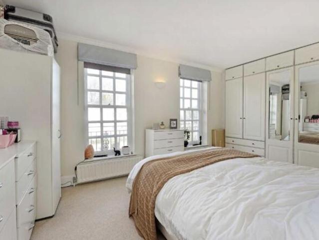 2 bedroom flat for rent in Denmark Avenue, Wimbledon, SW19