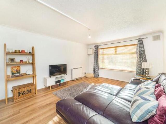 2 bedroom flat for rent in Denmark Avenue, Wimbledon, SW19