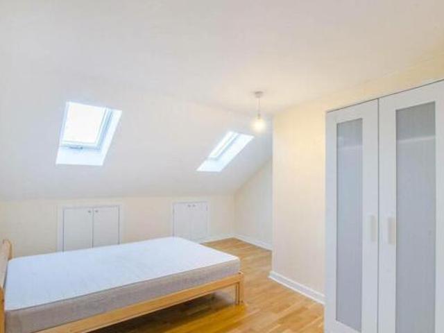 2 Bedroom Flat For Rent In Denmark Hill, London