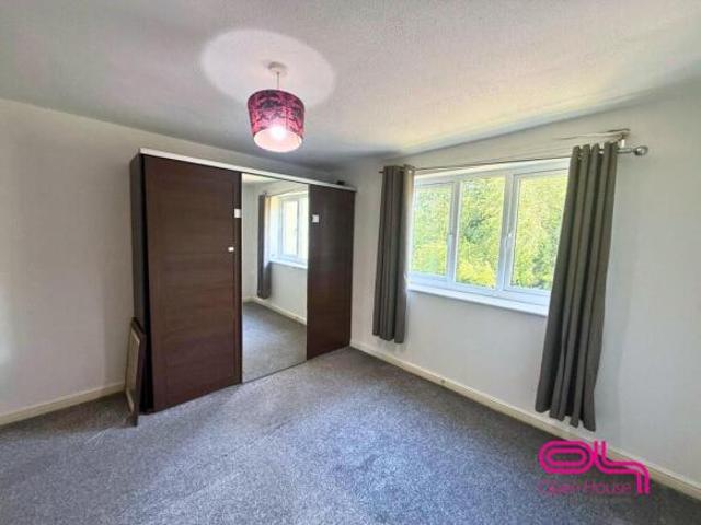2 bedroom flat for rent in Dean Court, Bolton, BL1