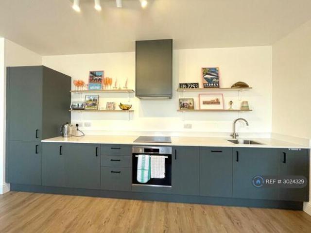 2 bedroom flat for rent in Dean Lane, Bristol, BS3