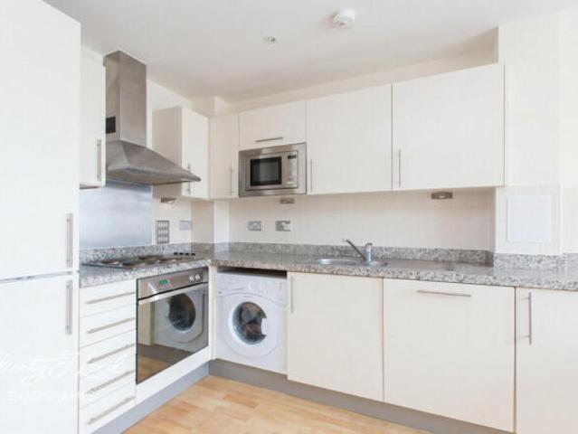 2 bedroom flat for rent in Decima Street, London, SE1