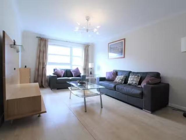 2 bedroom flat for rent in Dee Street, Aberdeen, AB11