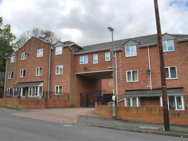 2 bedroom flat for rent in Delph Court, Woodhouse, Leeds, LS6
