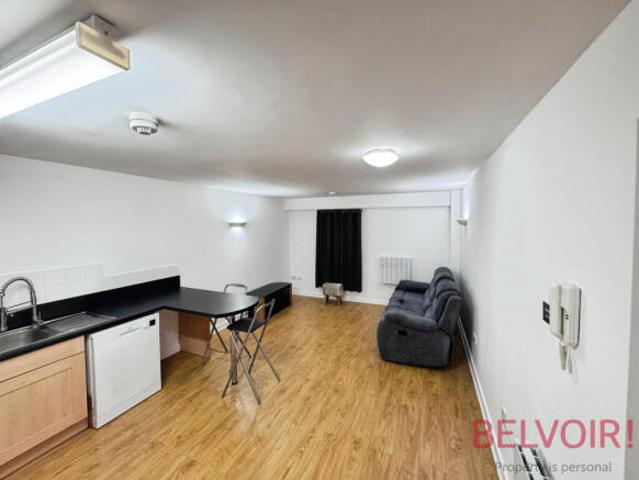 2 bedroom flat for rent in Derby Road, Nottingham, NG7