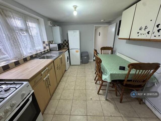 2 bedroom flat for rent in Derby Road, Southampton, SO14