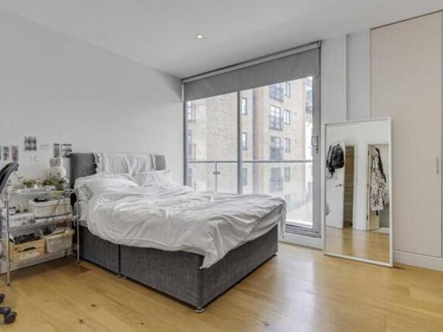 2 bedroom flat for rent in Dereham Place, Shoreditch, EC2A