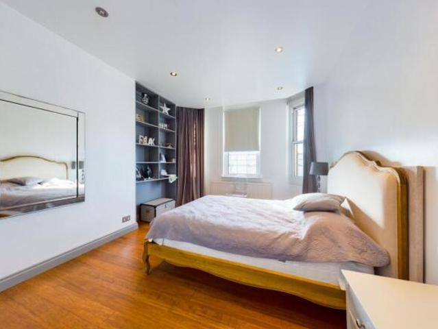 2 bedroom flat for rent in Devon Mansions, Tooley Street, SE1