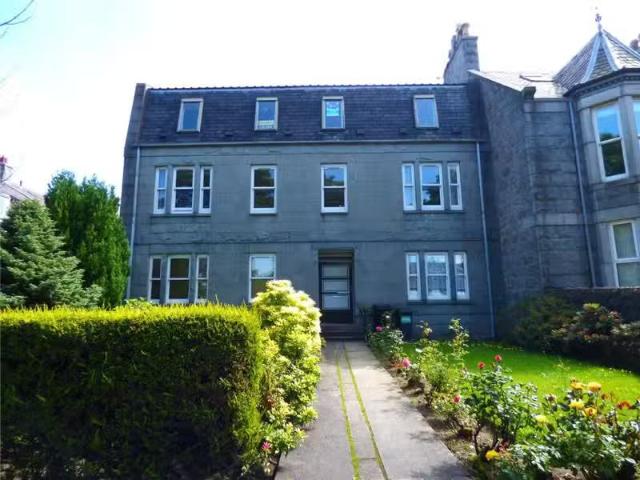 2 bedroom flat for rent in Devonshire Road, Aberdeen, AB10
