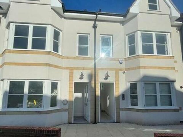 2 bedroom flat for rent in Devonshire Road Bristol BS6