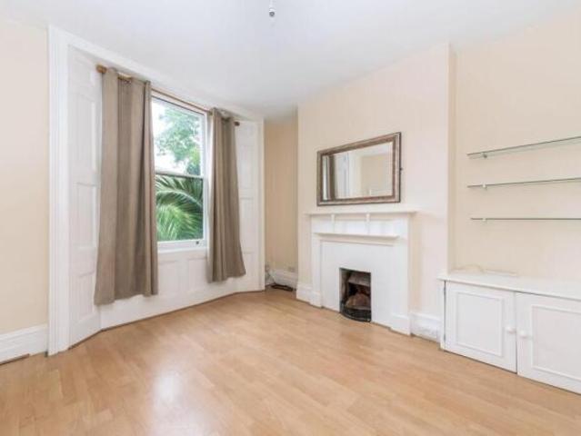 2 bedroom flat for rent in Devonshire Road, Forest Hill, London, SE23