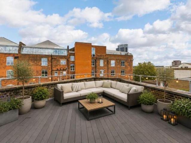 2 bedroom flat for rent in Dingley Place, Clerkenwell, EC1V