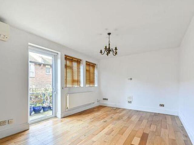 2 Bedroom Flat For Rent In Diamond Conservation Area, London
