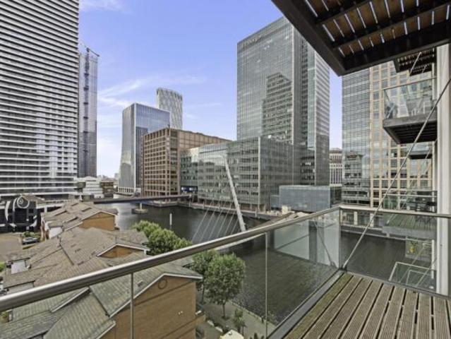2 bedroom flat for rent in Discovery Dock West, 2 South Quay Square, Canary Wharf, London, E14