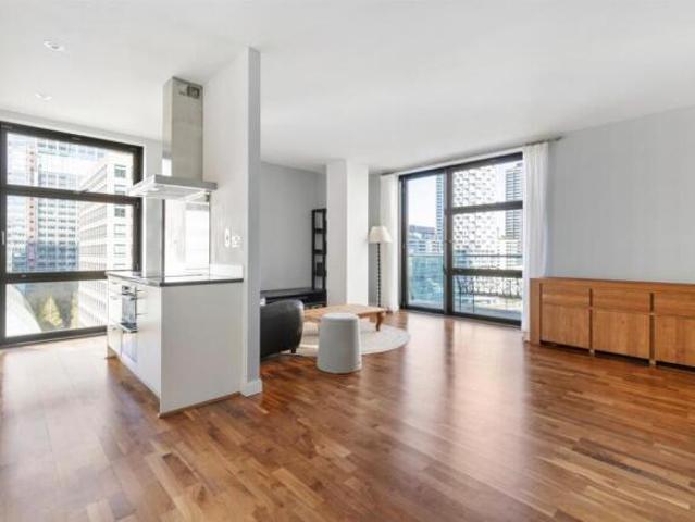 2 bedroom flat for rent in Discovery Dock West, 2 South Quay Square, London, E14