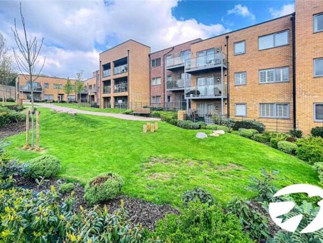 2 bedroom flat for rent in Discovery Drive, Swanley, Kent, BR8