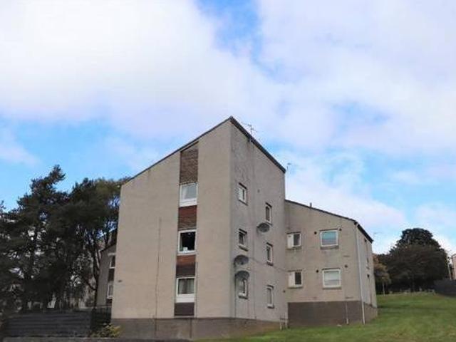 2 bedroom flat for rent in Dochart Terrace Dundee DD2