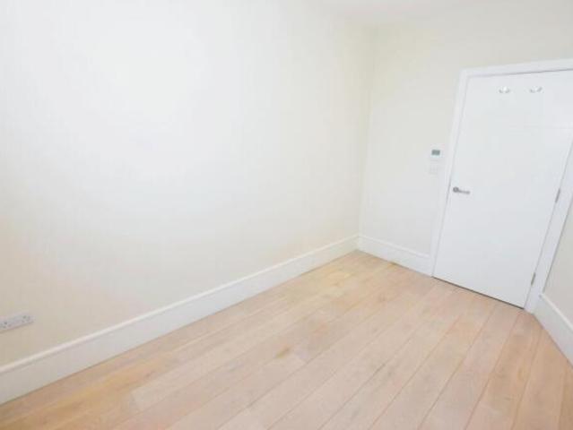 2 bedroom flat for rent in Dock Office, Furness Quay, Salford, M50