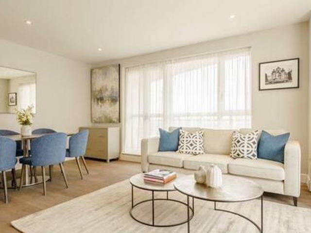 2 Bedroom Flat For Rent In Docklands