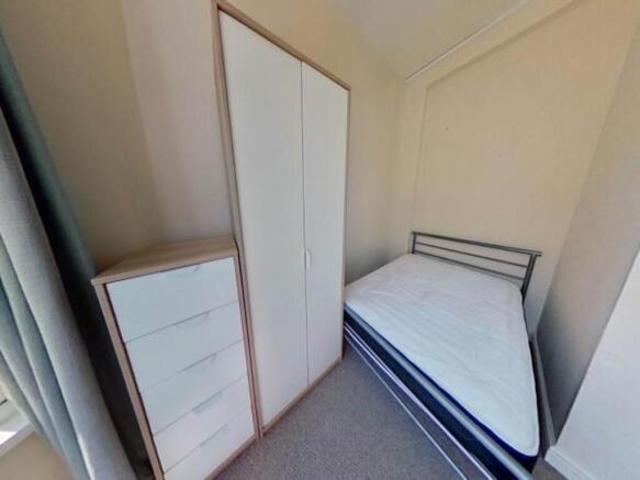 2 bedroom flat for rent in Dogfield Street, Cathays, Cardiff, CF24