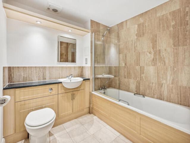2 bedroom flat for rent in Dolben Court, Montaigne Close, SW1P