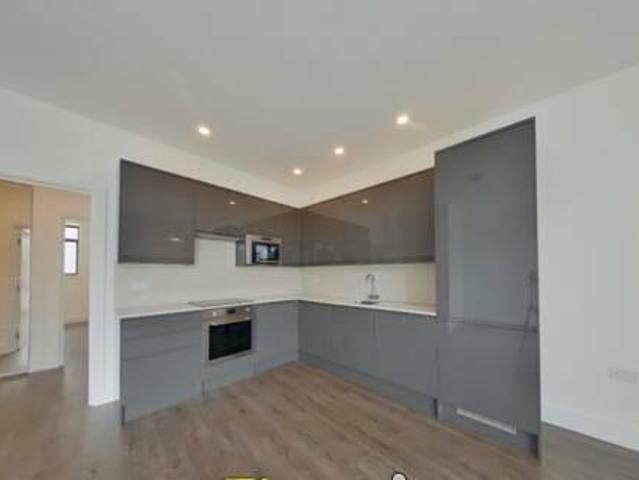 2 bedroom flat for rent in Dollis Hill Lane London NW2 6HS NW2